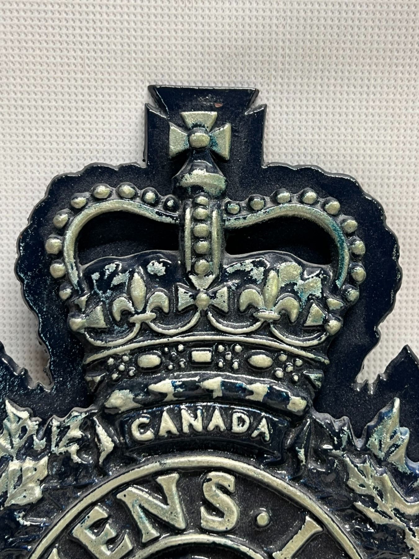 RCMP Royal Canadian Mounted Police Cast Metal Wall Plaque (approx: 12x11")