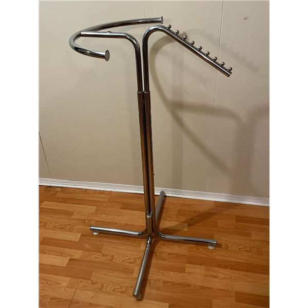 Tubular Chrome Commercial / Retail Clothing Rack (Height adjusts). Nice ...