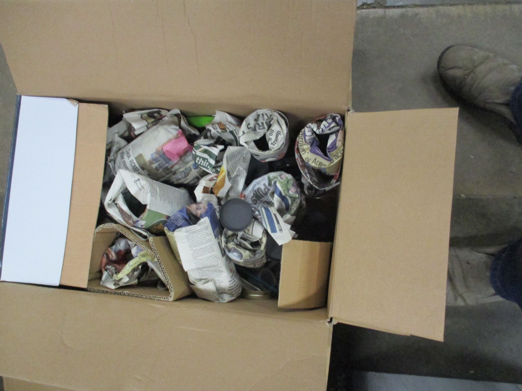 UNCLAIMED STORAGE: BOX C/W ASSORTED GLASSWARE