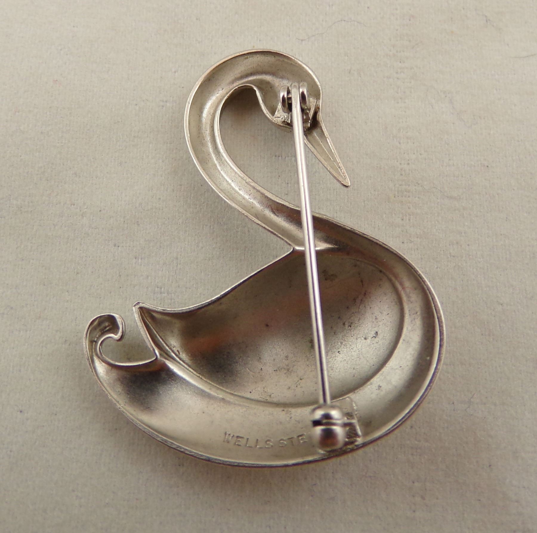 Vintage Wells Sterling Swan Pin