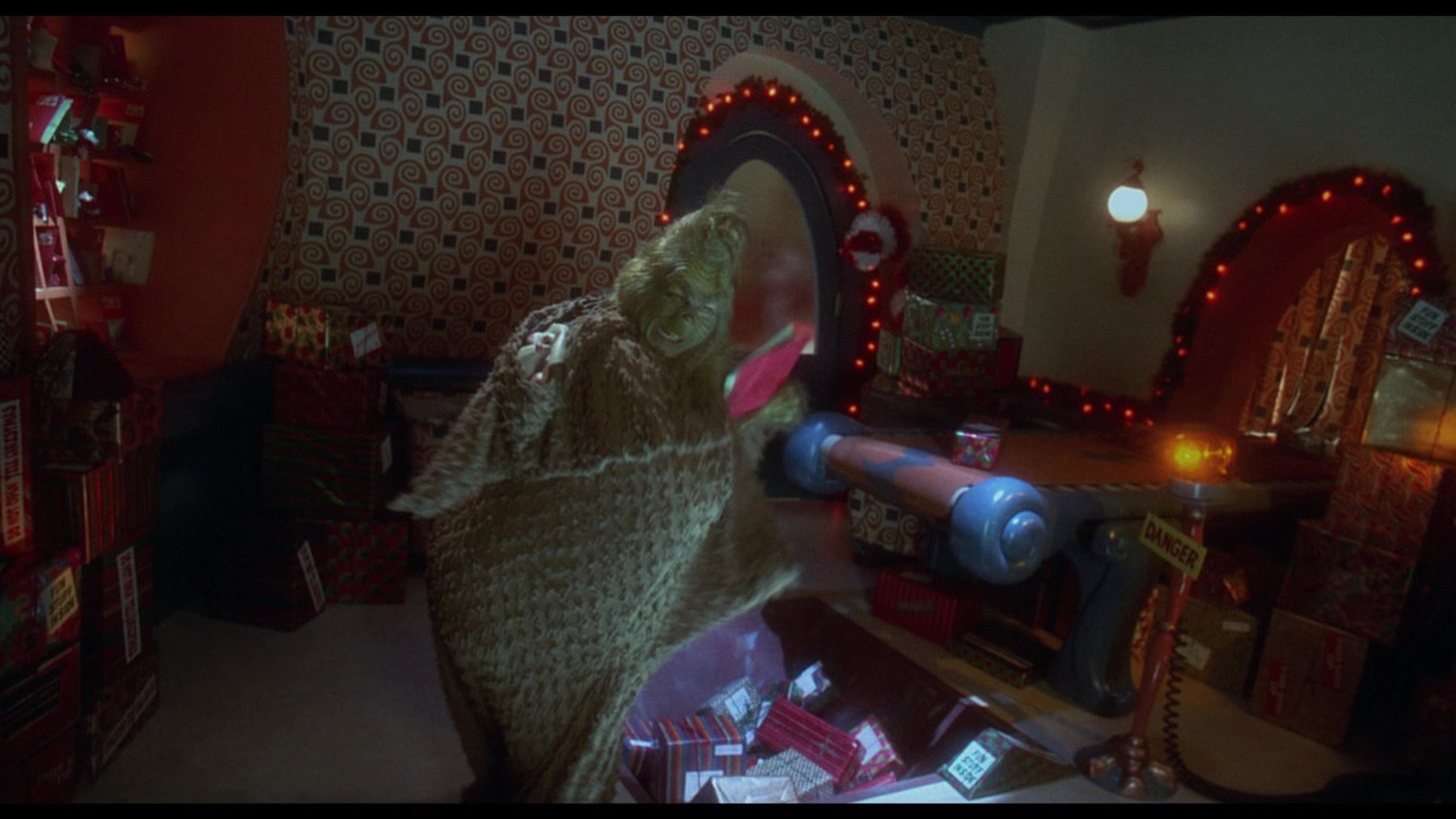 How the Grinch Stole Christmas – Whoville Post Office Wall Light – H86