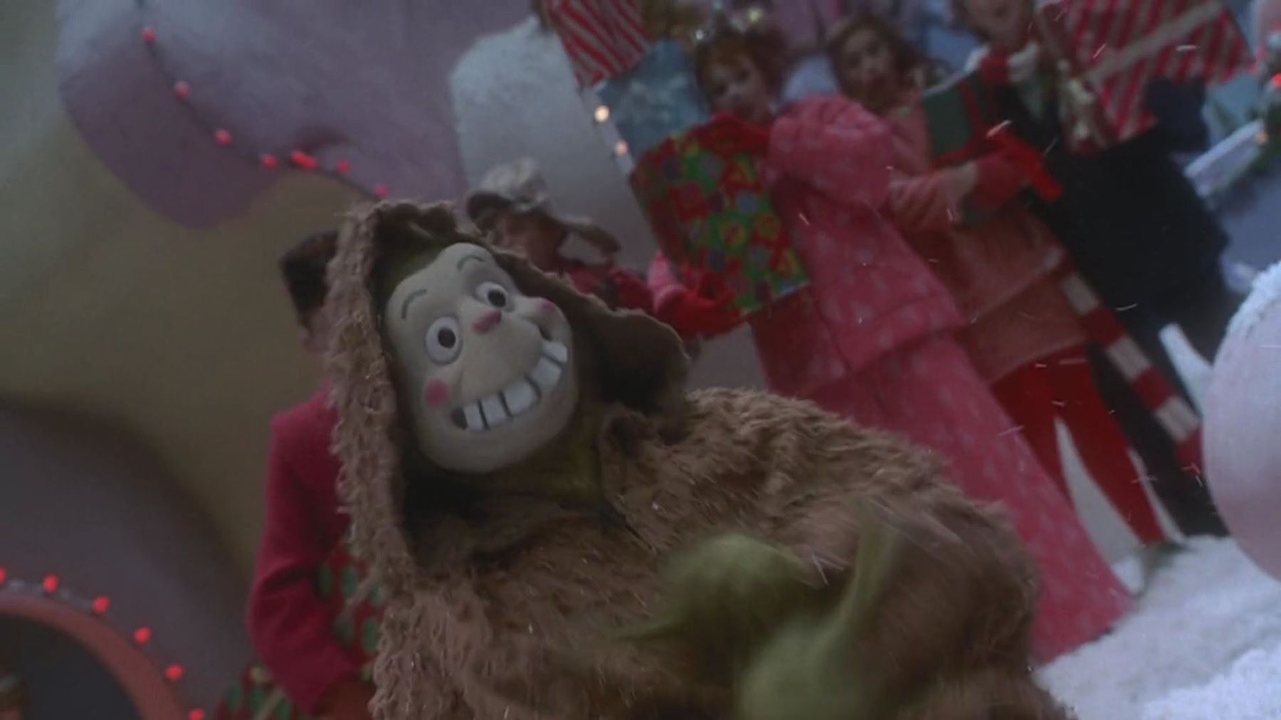 How the Grinch Stole Christmas – The Grinch’s (Jim Carrey) Whoville ...