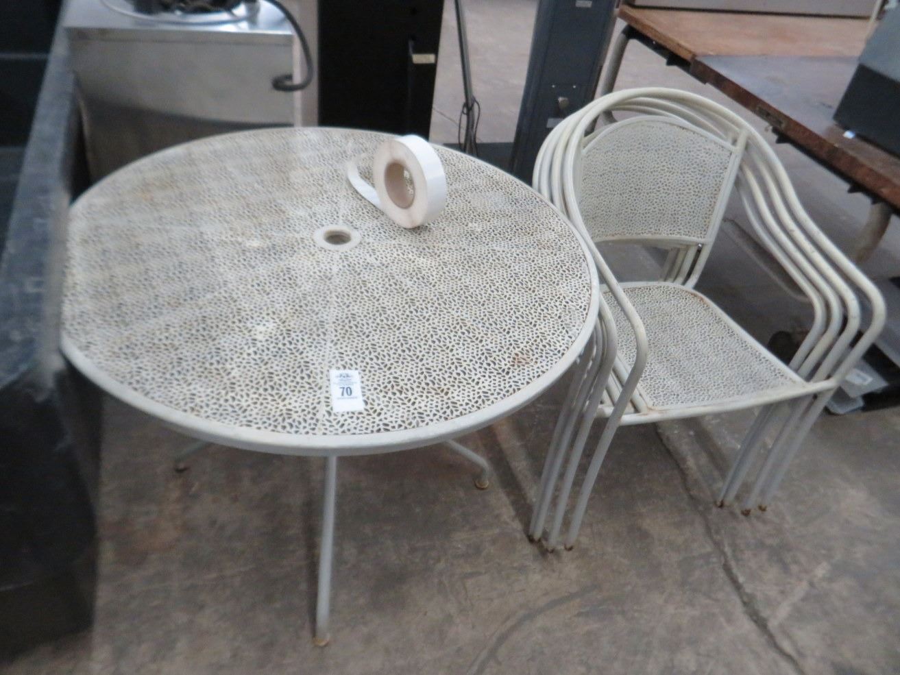 White Mesh Patio Table w/4 Chairs