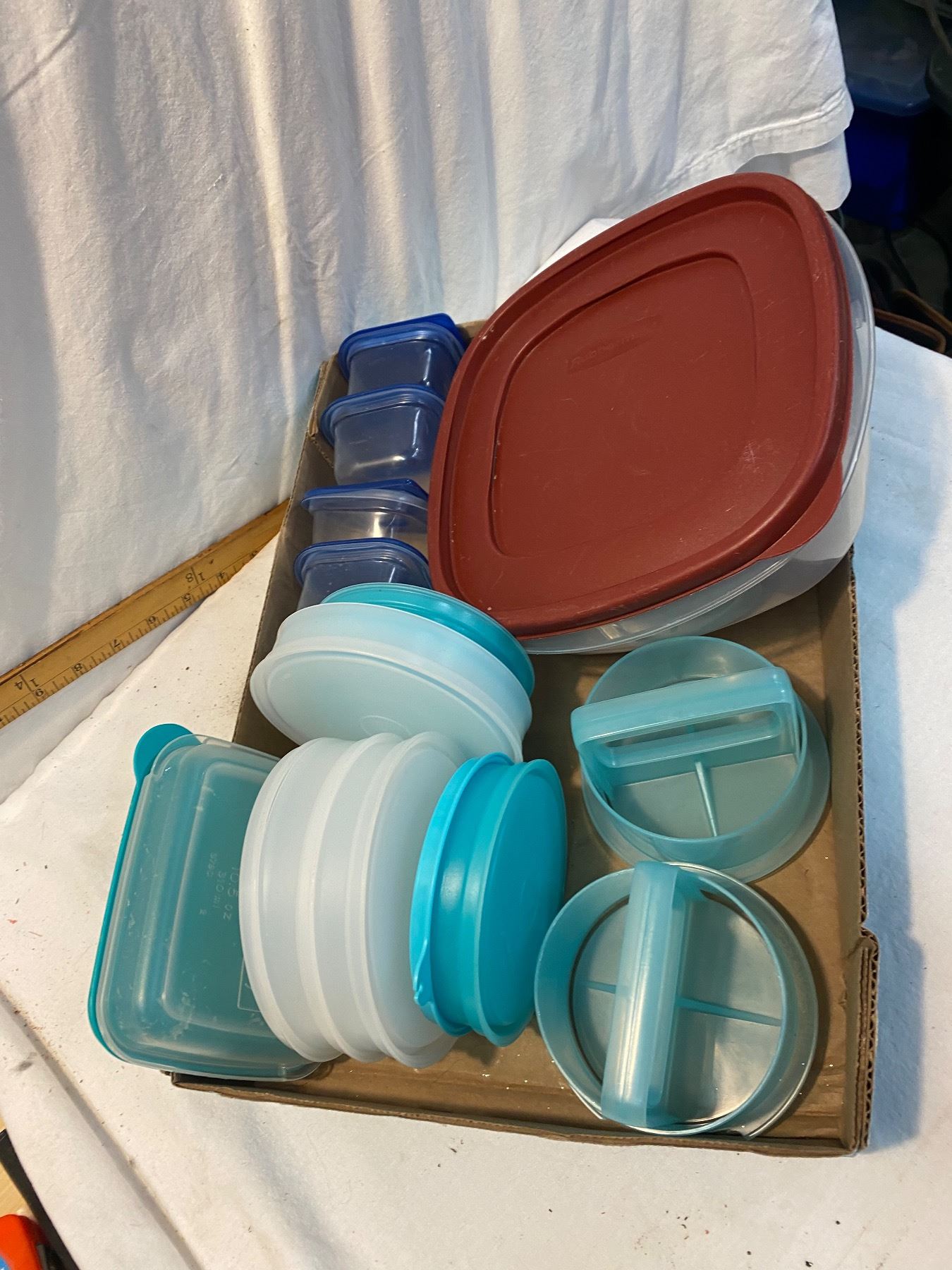 Tupperware burger makers and other reusable containers