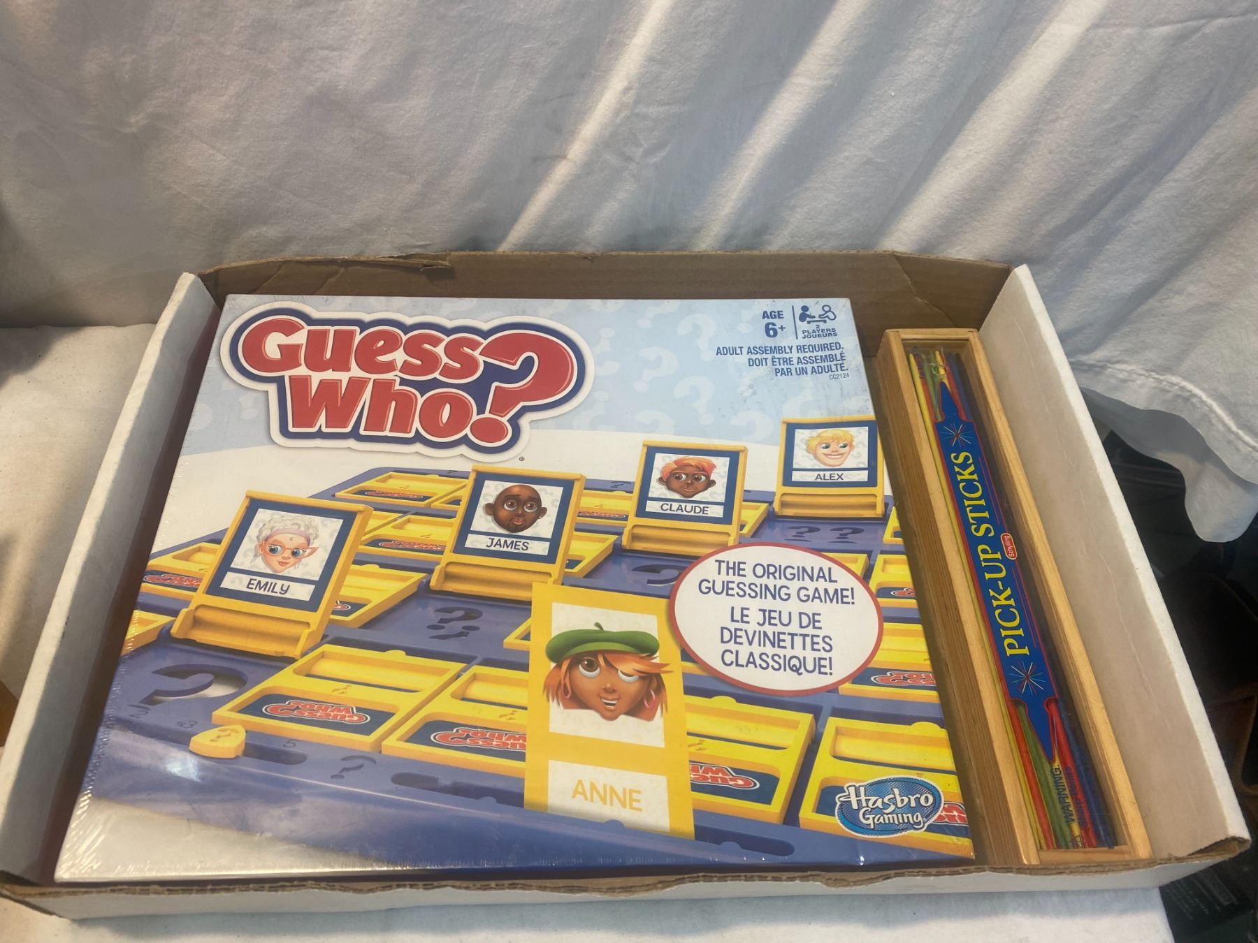 New sealed guess who game and pick up sticks