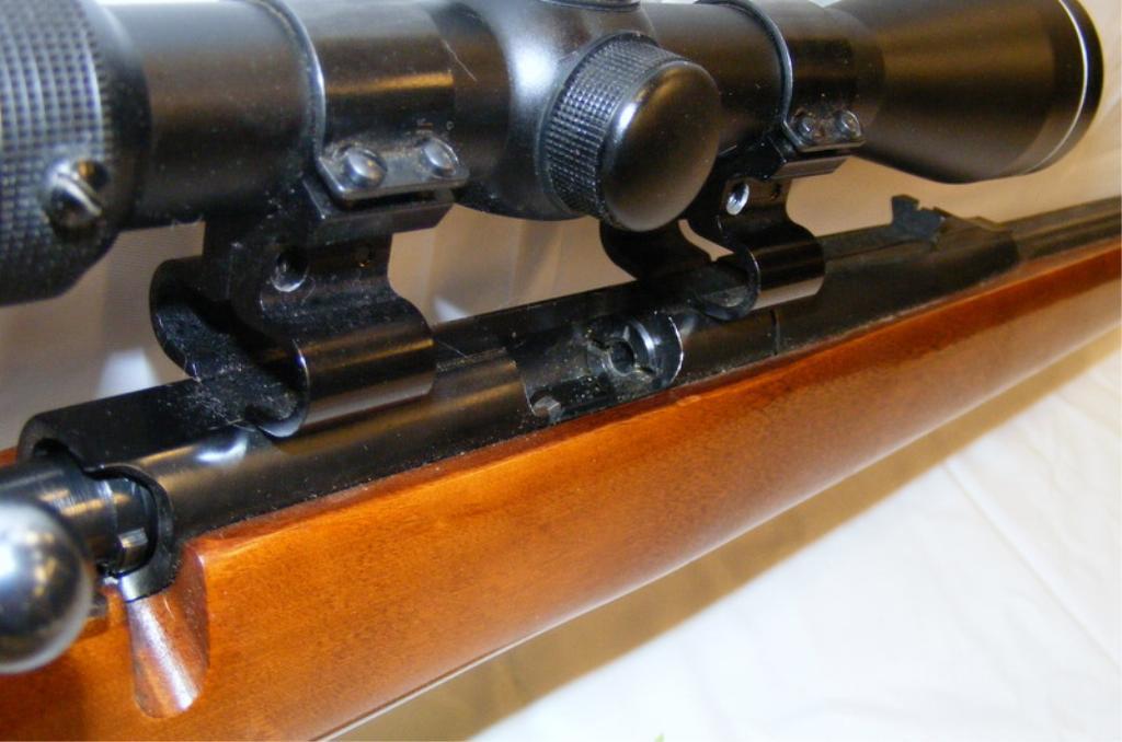 Remington 582 .22cal LR Bolt Action Rifle w/Scope