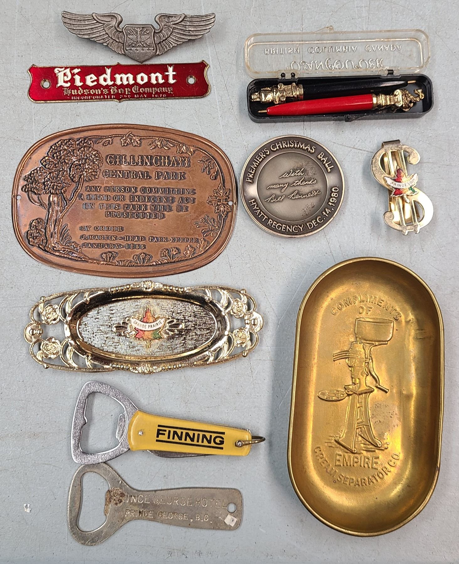 Collectible Lot - Various mixed type Vintage Collectible Items