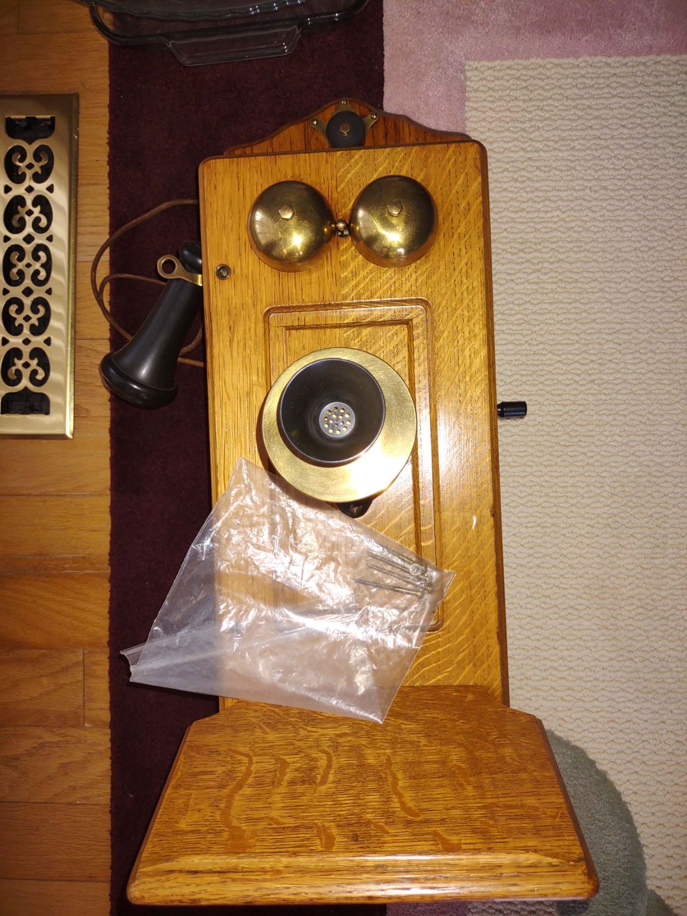 ANTIQUE KELLOGG OAK WALL MOUNT HAND CRANK TELEPHONE, COMPLETE
