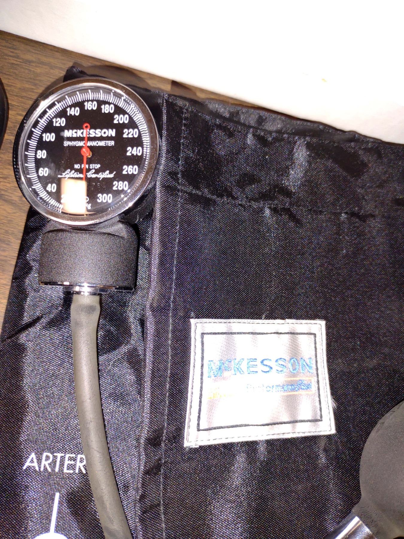 McKESSON BLOOD PRESSURE CUFF W/ CASE