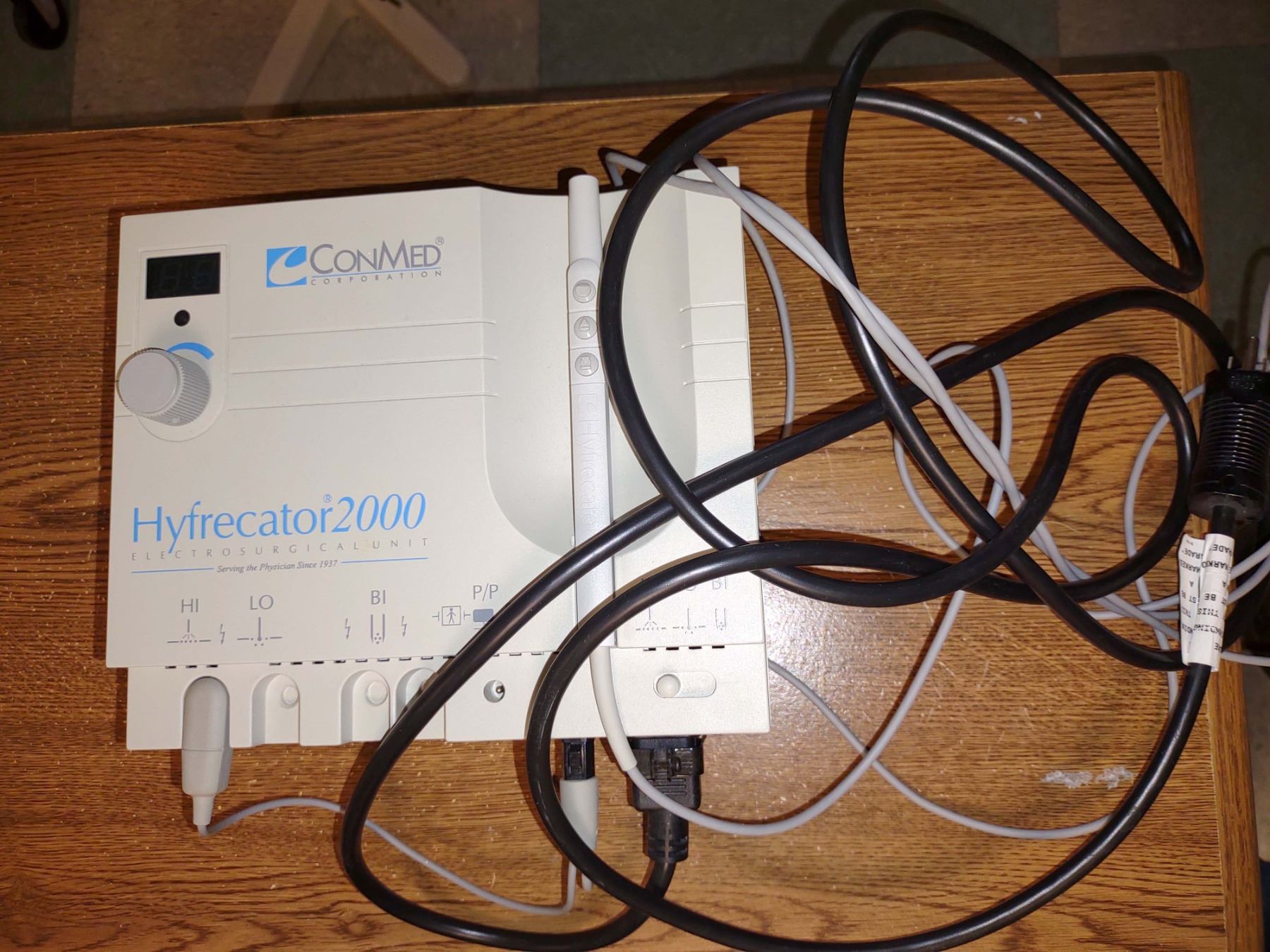CONMED HYFRECATOR 2000 ELECTROSURGICAL GENERATOR SYSTEM
