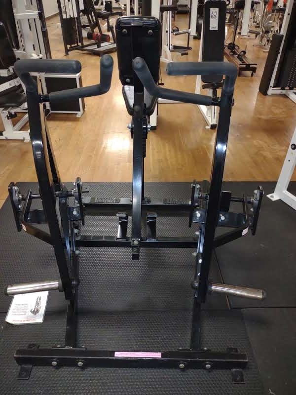HAMMER STRENGTH ROW MACHINE