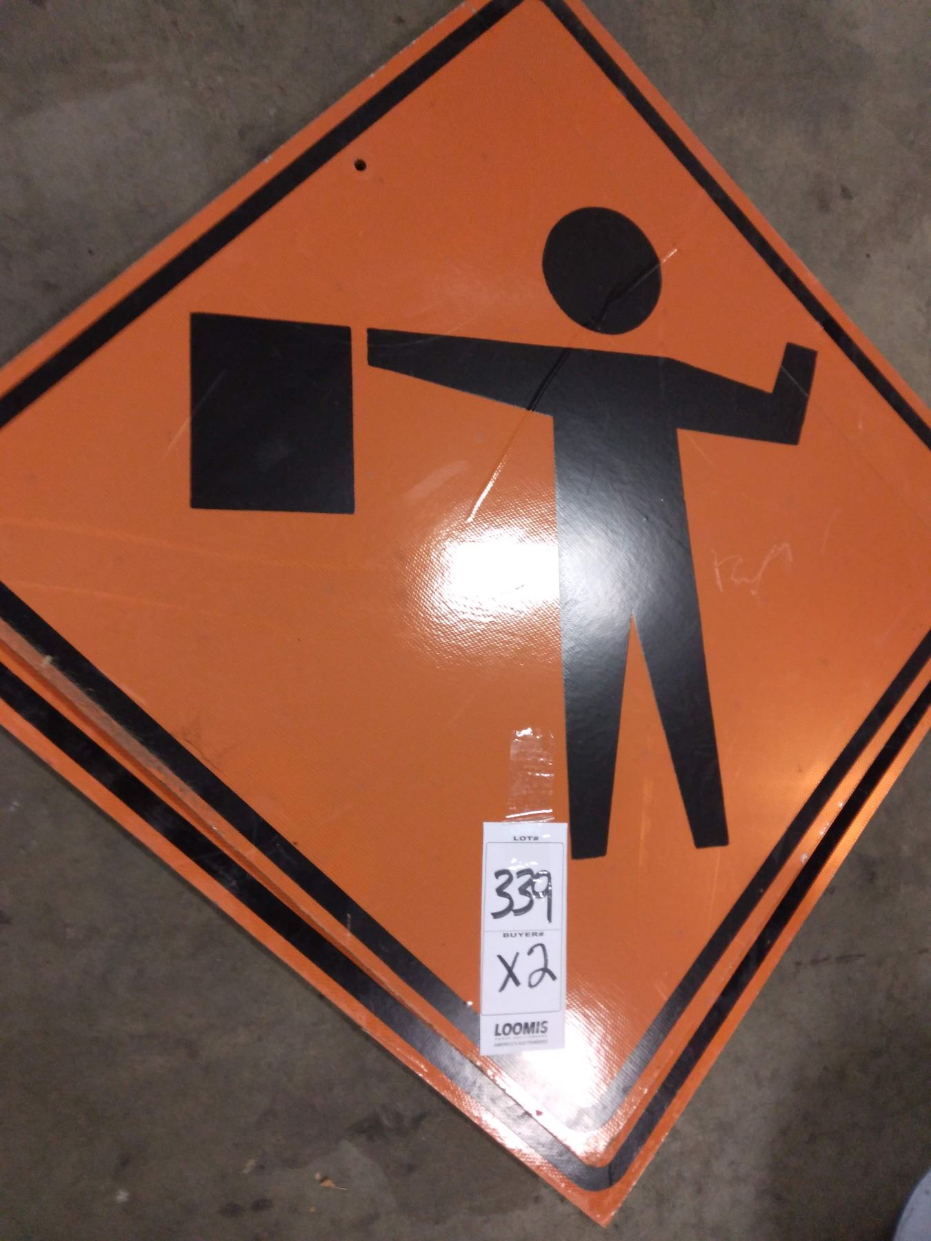 FLAGGER SIGN (X2)