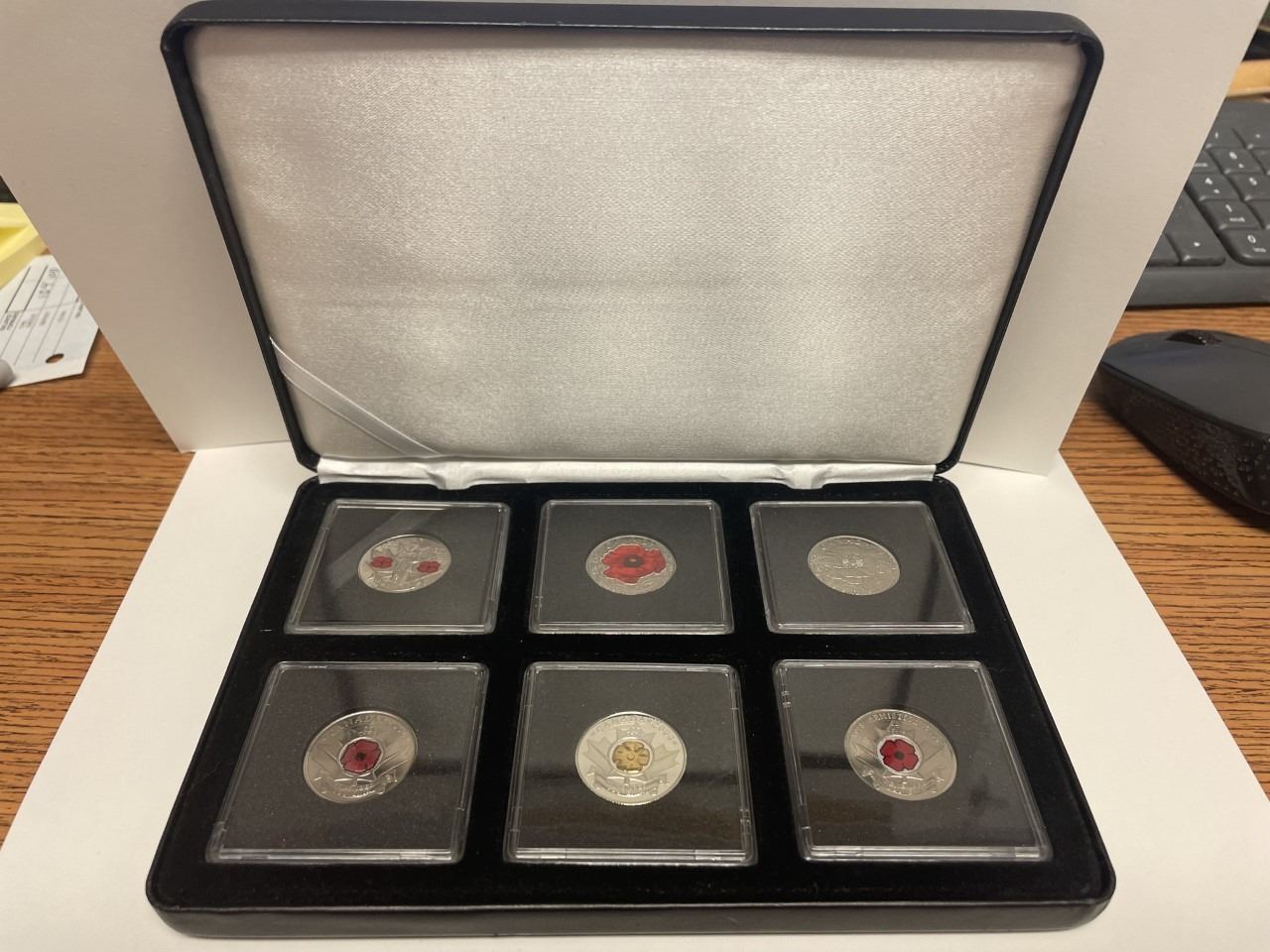 SIX Collectible Canadian Quarters, Uncirculated in Case