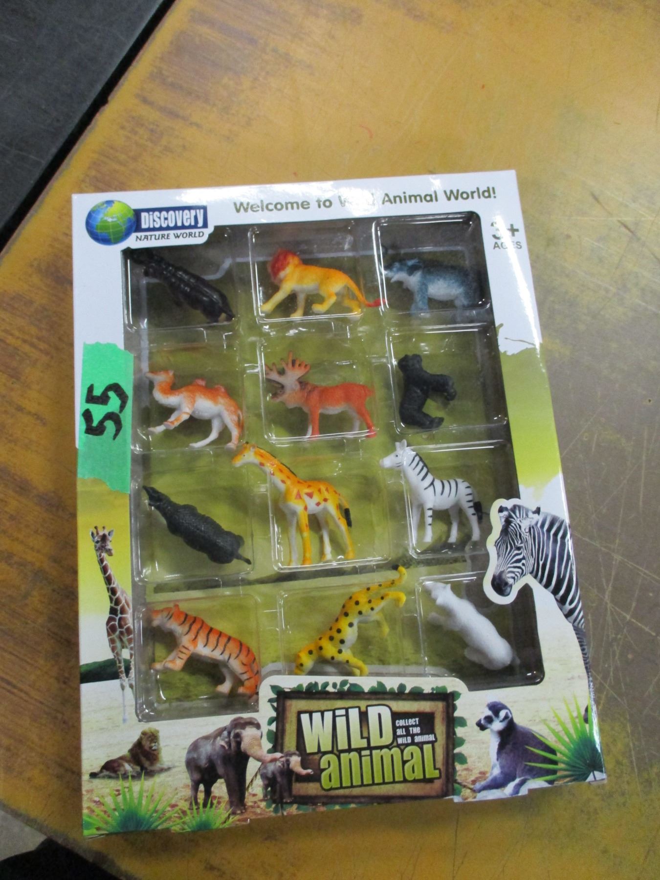 WILD ANIMAL FIGURINES - BOX