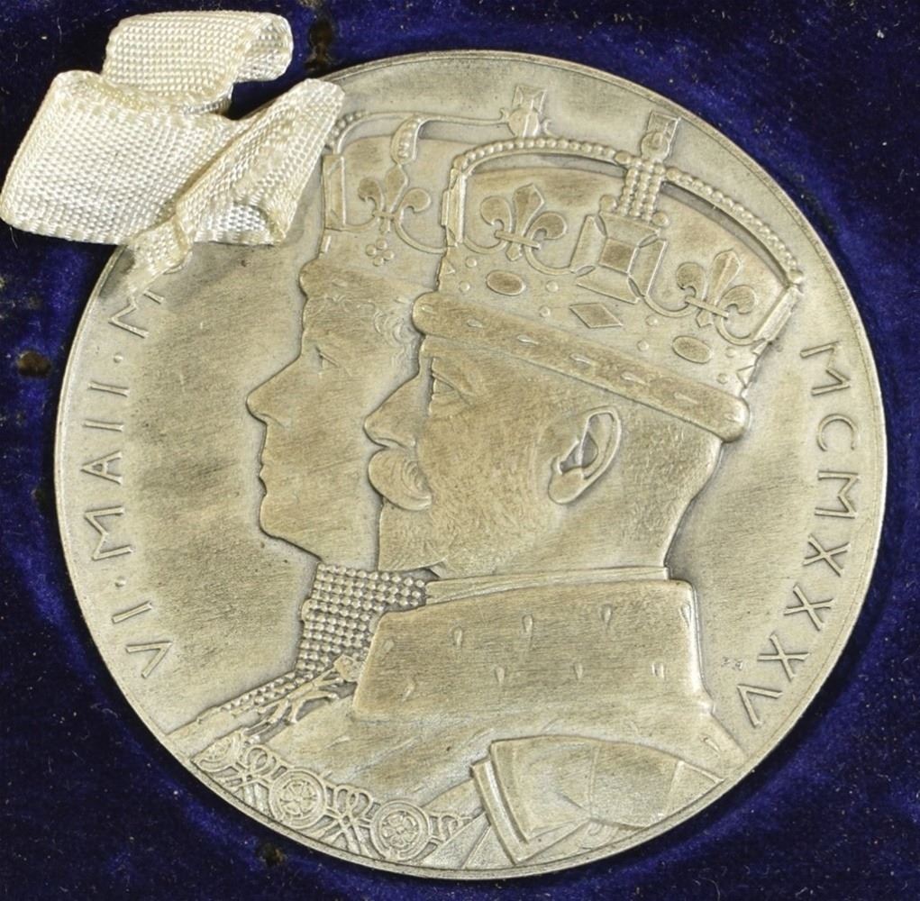 1910-1935 G.B. KING GEORGE V SILVER JUBILEE MEDAL