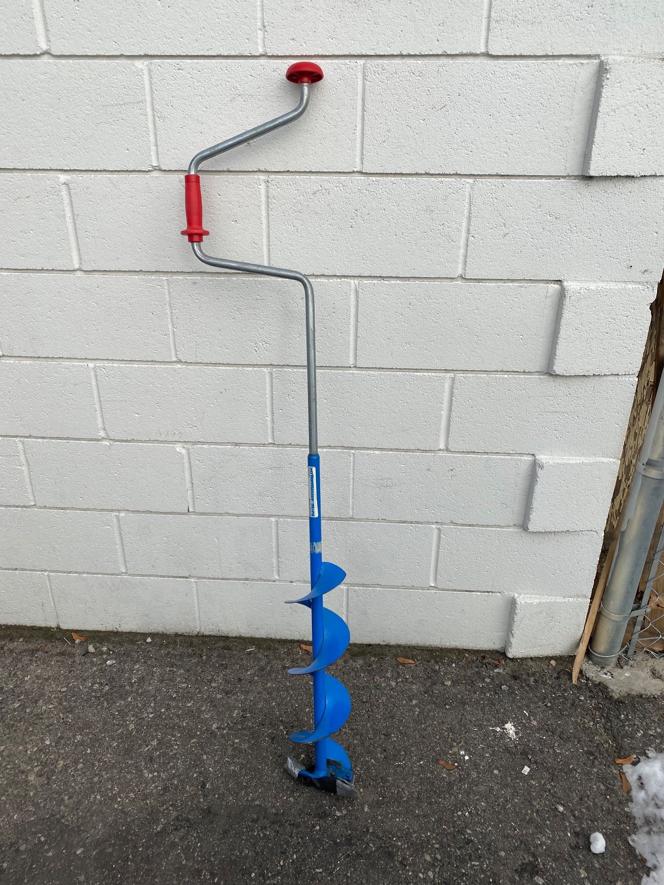 Ice auger