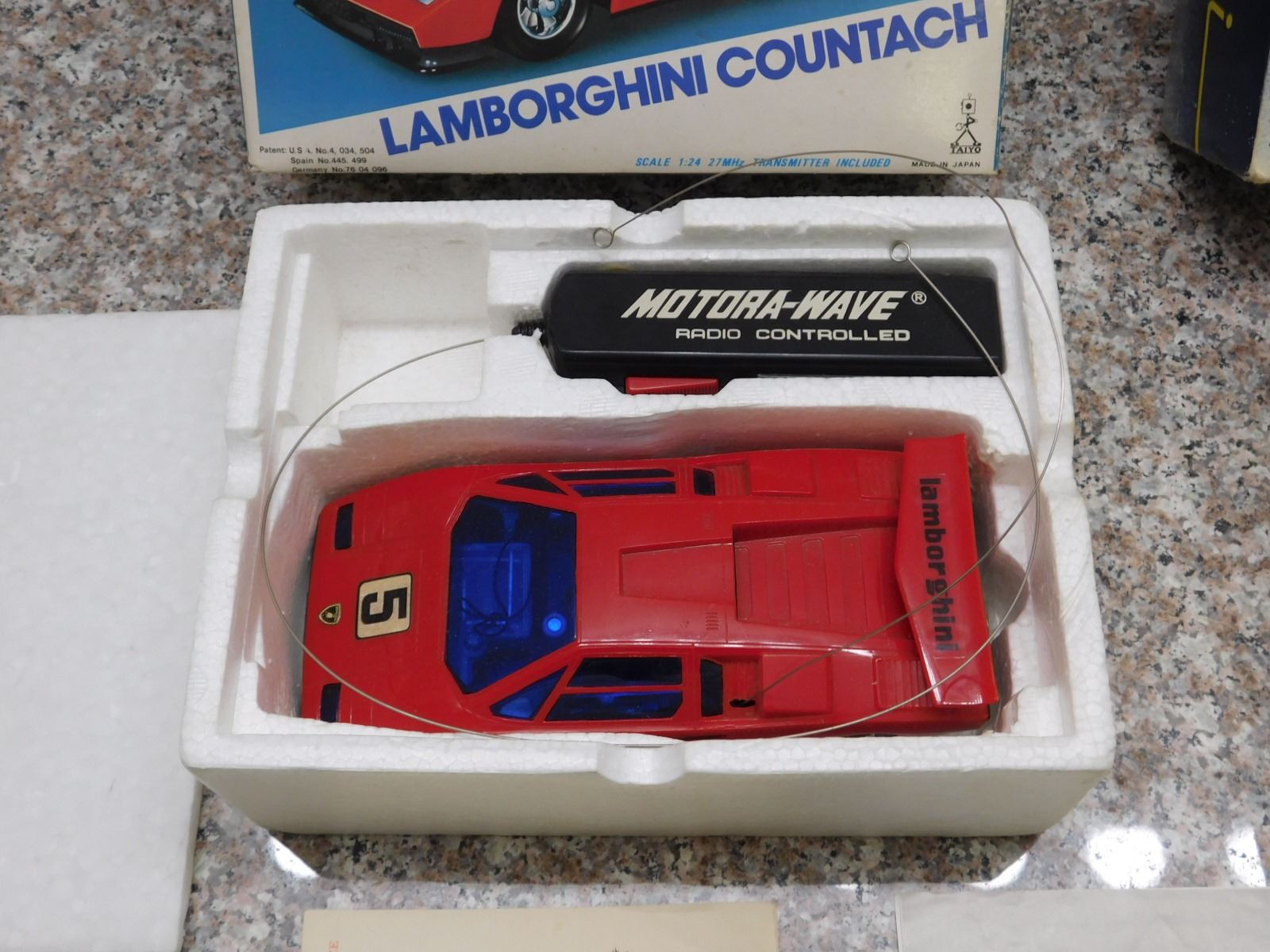 Lot of 2 Radio Shack Remote Control Cars Ferrari Lamborghini 1980s