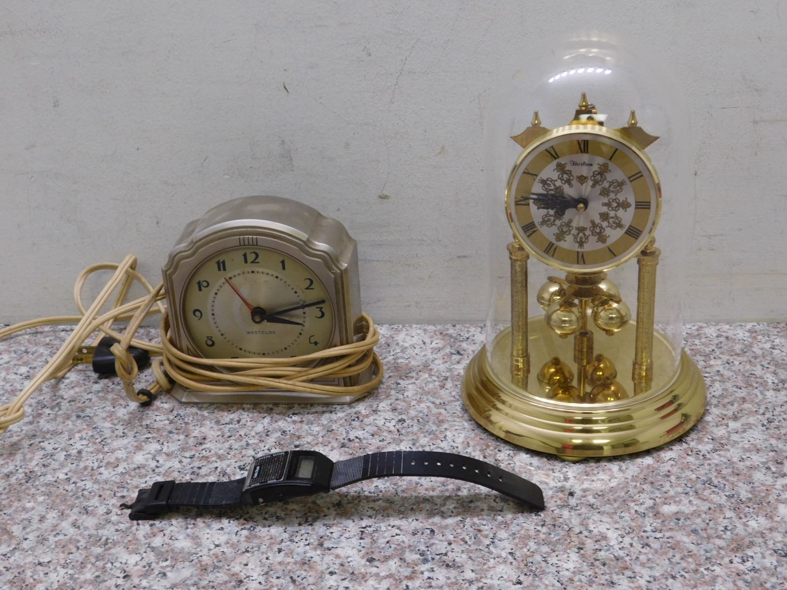 Heirloom Dome Clock Pendulum Clock Gold Radio Shack Watch Westclox ...