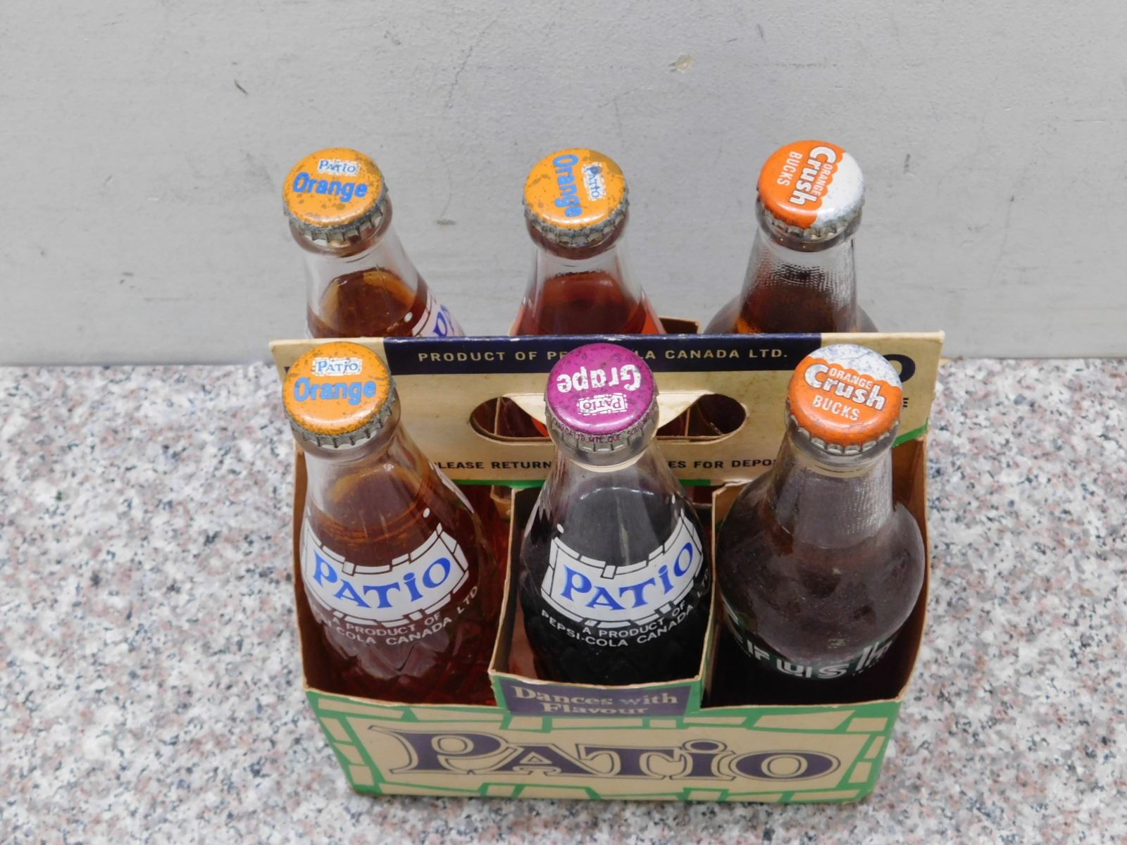 Vintage Patio Soda Cardboard 6-Pack Carrier With 6 FULL Bottles Pepsi 1960s
