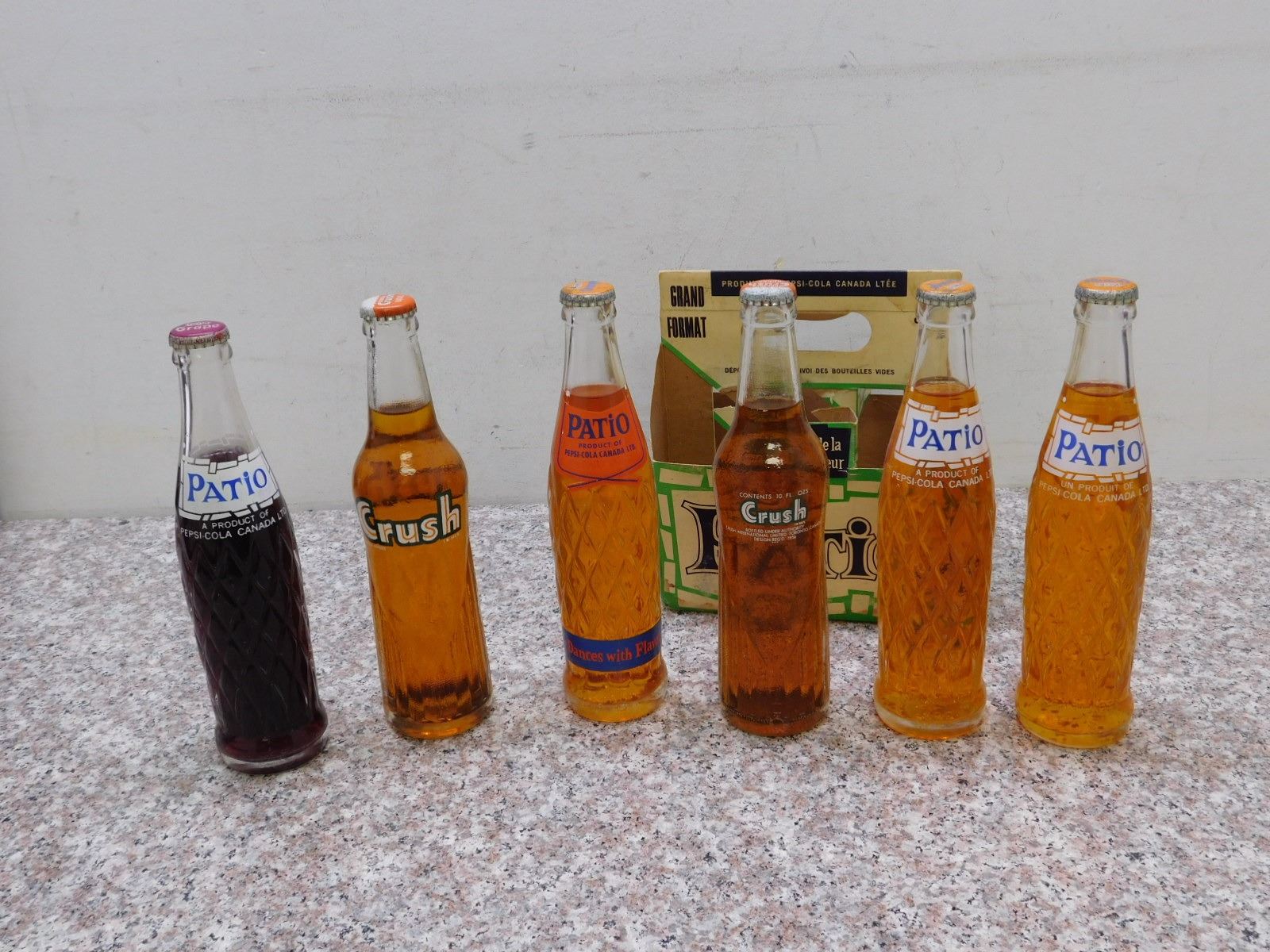 Vintage Patio Soda Cardboard 6-Pack Carrier With 6 FULL Bottles Pepsi 1960s