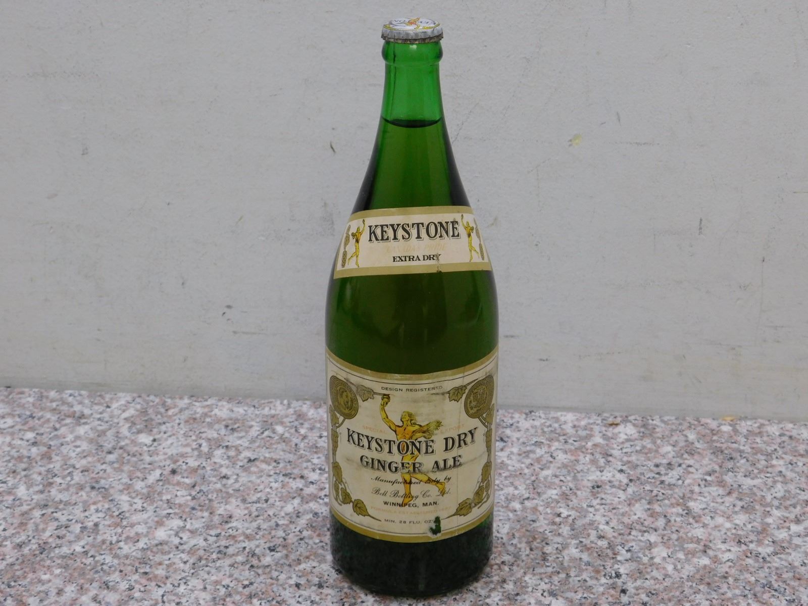 Vintage Drewrys Keystone Dry Ginger Ale 28 oz Bottle FULL SEALED Golden ...