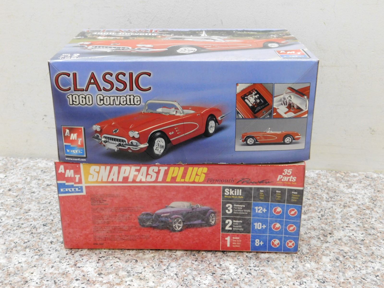 Lot of 2 Snapfast Plus 1:25 Plymouth Prowler and 1960 Corvette Classic ...