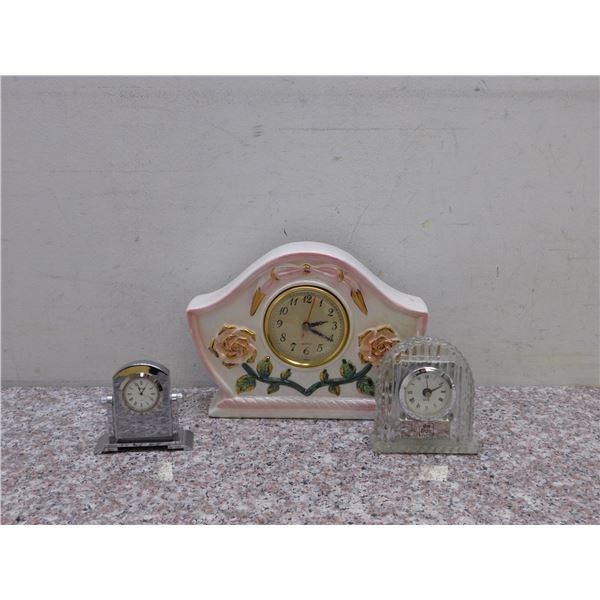 Lot of 3 Quartz Clocks Desktop Clock Mantle Ceramic Pink White Floral ...