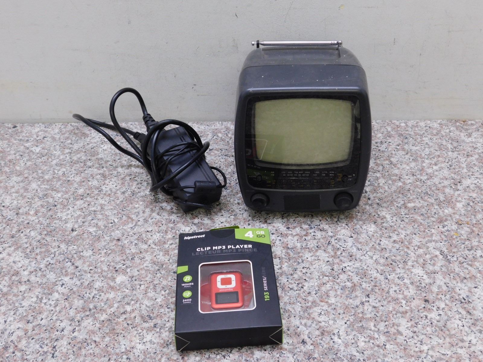 Small Optimus 5" B&W Portable TV With AM/FM Radio 12A98 No 16-133 and ...