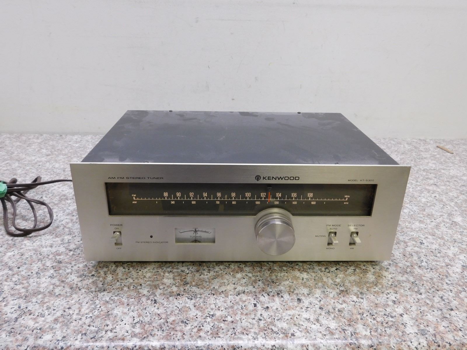 Kenwood AM FM Stereo Tuner Model KT-5300