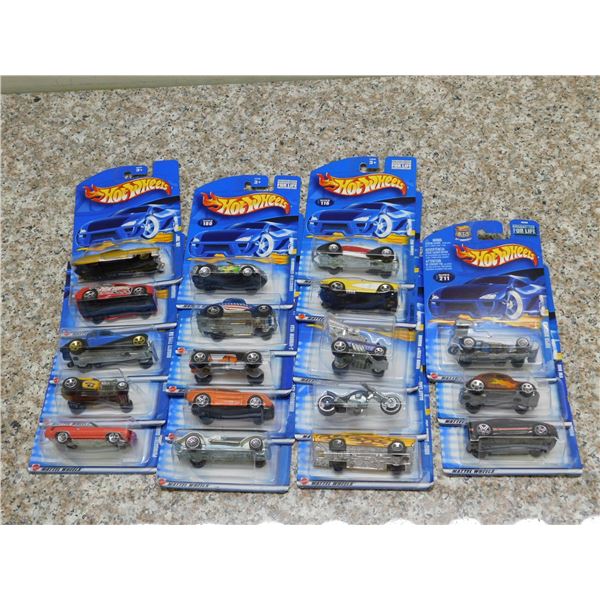 Lot of 18 2001 2002 Mixed Hot Wheels Collectors Packaged New