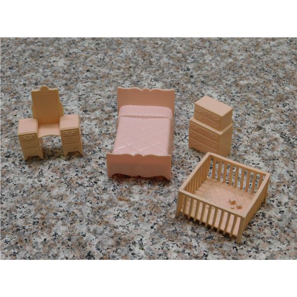 1950s Doll House Bedroom Set Furniture With Dresser Vanity Crib And Bed Headboard Crack