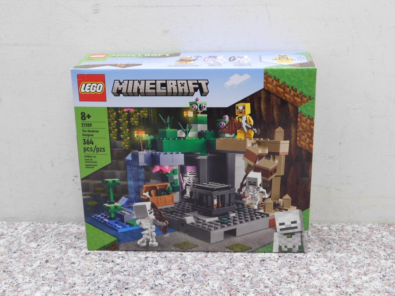 LEGO Minecraft #21189 New In Box Playset The Skeleton Dungeon