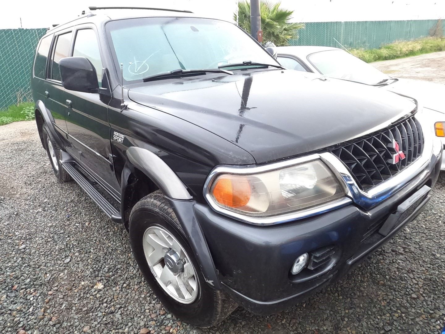 MITSUBISHI MONTERO 2000 L/S-DONATION