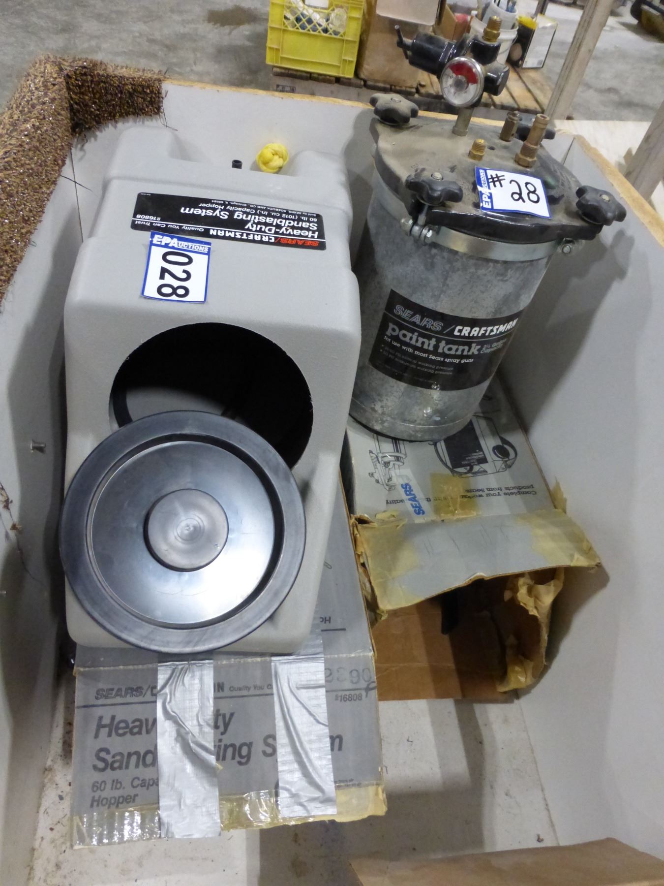 Craftsman heavy-duty sandblasting system, Craftsman paint tank