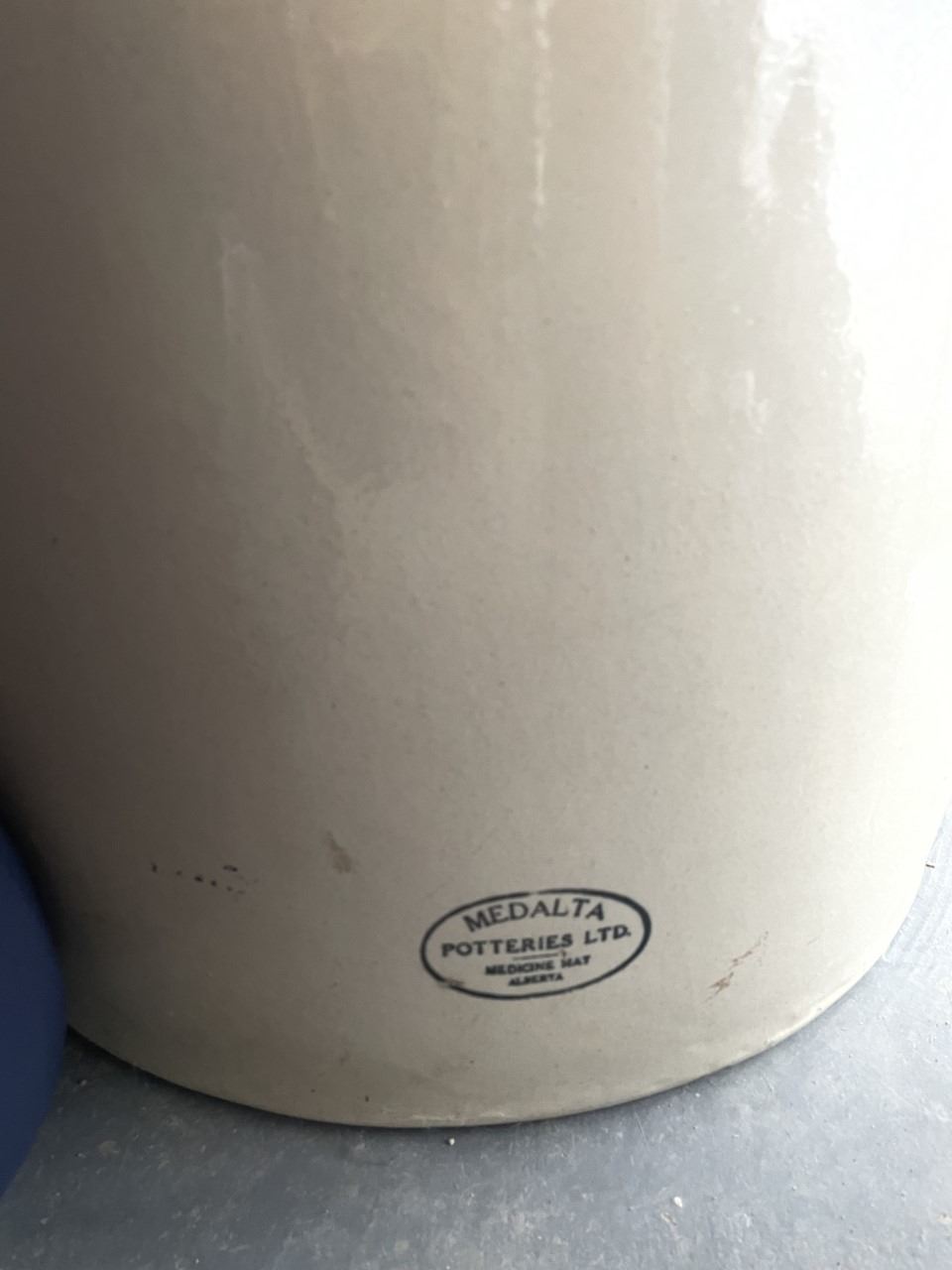 20 Gallon Medalta Crock