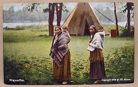 C. 1910 POSTCARD - NATIVE AMERICAN INDIAN WOMEN W/