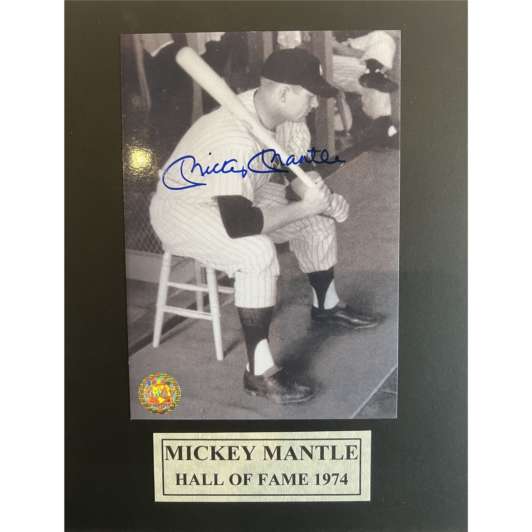Mickey Mantle signed photo. GFA authenticated