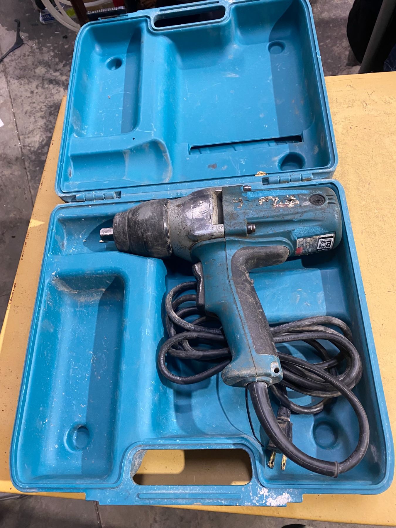 Makita TW0350 impact wrench