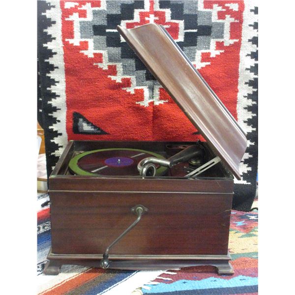 Victor Model VV-IX Talking Machine- Works- Extra Needles- Good Condition