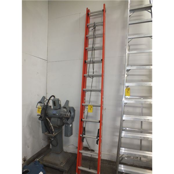 Louisville 24'ft Extension Ladder Louisville 24'ft Extension Ladder