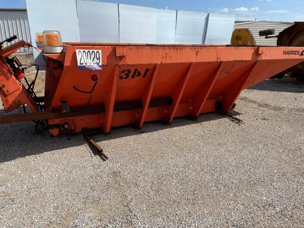 WARREN SPREADER BODY - J.M. Wood Auction Company, Inc.