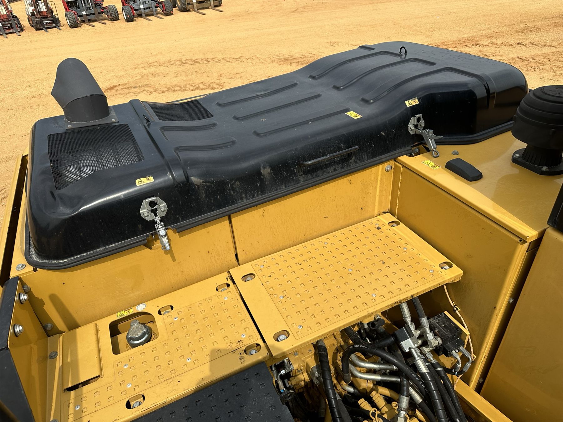 2016 CAT 538LL TRACK Log Loader - J.M. Wood Auction Company, Inc.