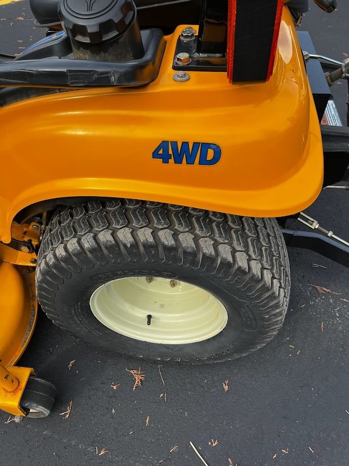 MIDSIZE CUB CADET 4x4 DSL 5234D TRACTOR w 60 INCH DECK MOWER