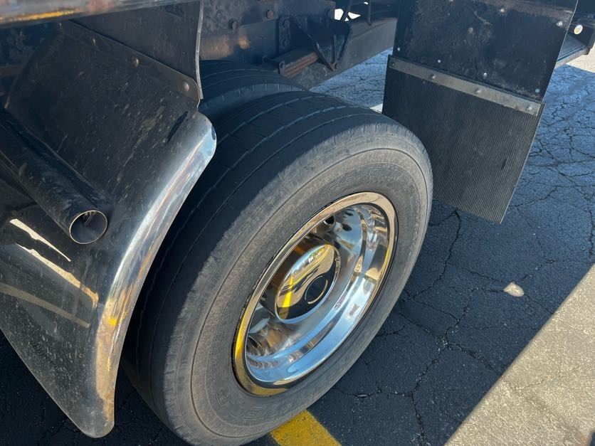 2013 FORD F 650 DIESEL CUSTOM ROLLBACK BED