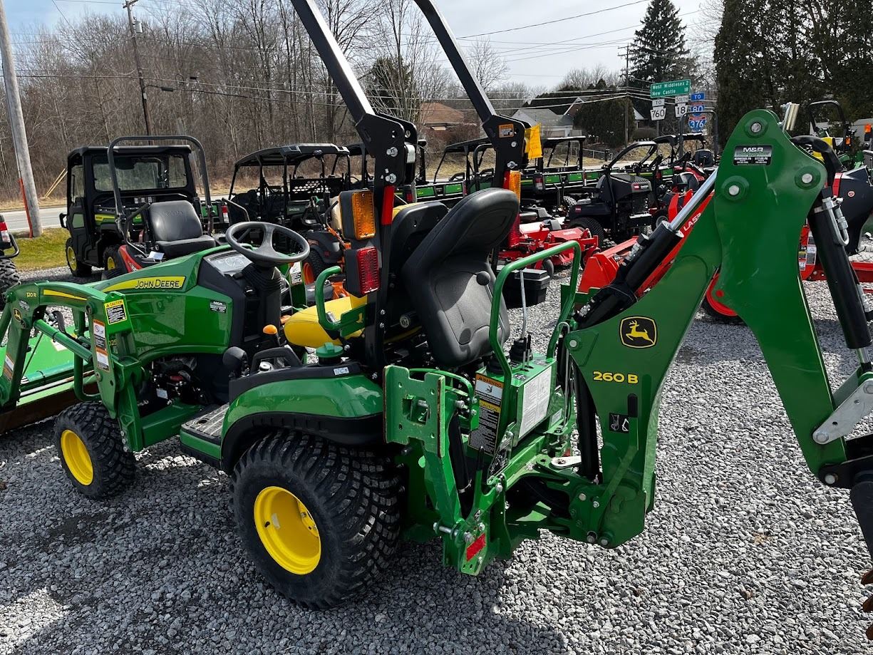 2021 SUPER CLEAN JOHN DEERE 1025R TLB TRACTOR / LOADER/BACKHOE/130 HOURS