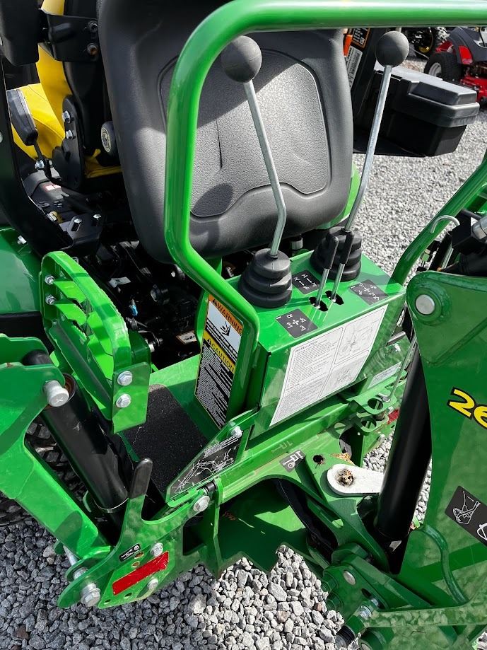 2021 SUPER CLEAN JOHN DEERE 1025R TLB TRACTOR / LOADER/BACKHOE/130 HOURS