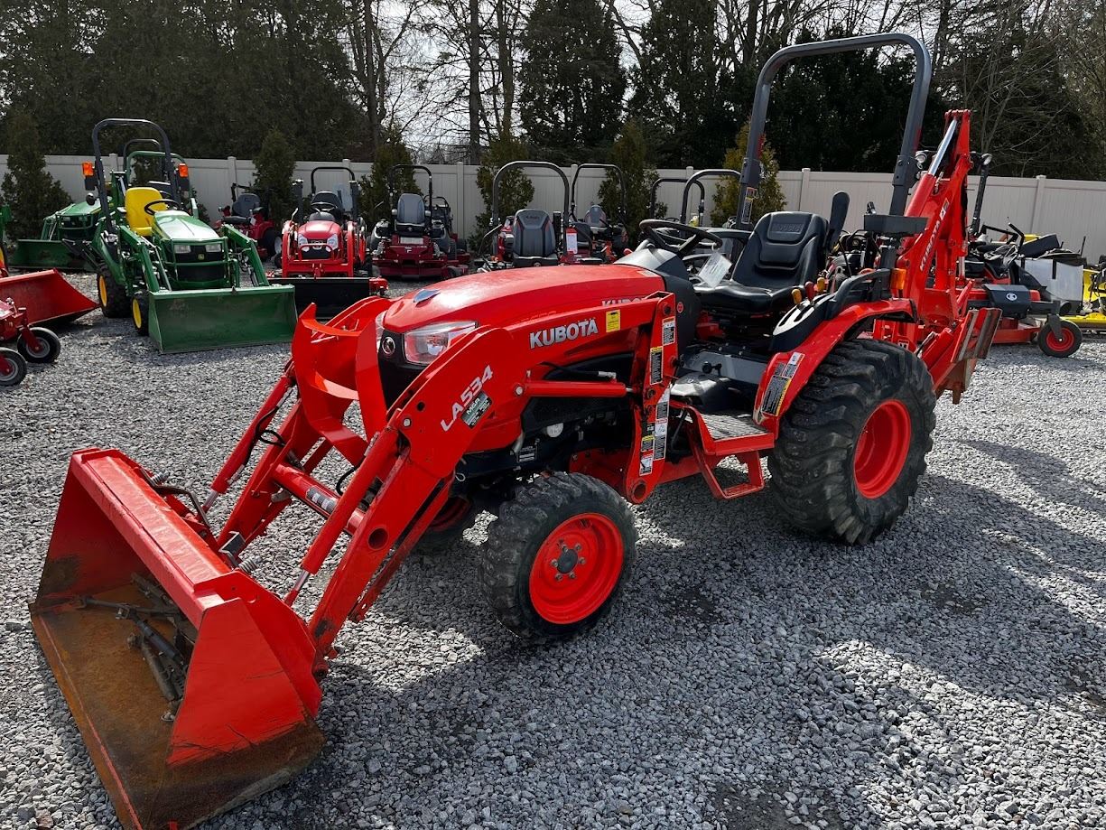 2018 KUBOTA B2650 TRACTOR / LOADER/BACKHOE -LOW HOURS