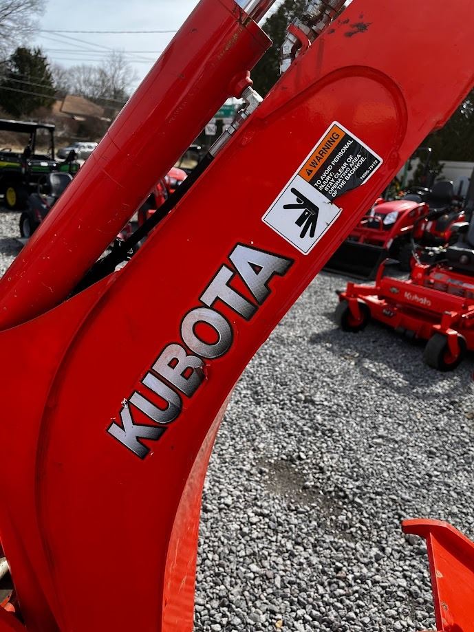 2018 KUBOTA B2650 TRACTOR / LOADER/BACKHOE -LOW HOURS