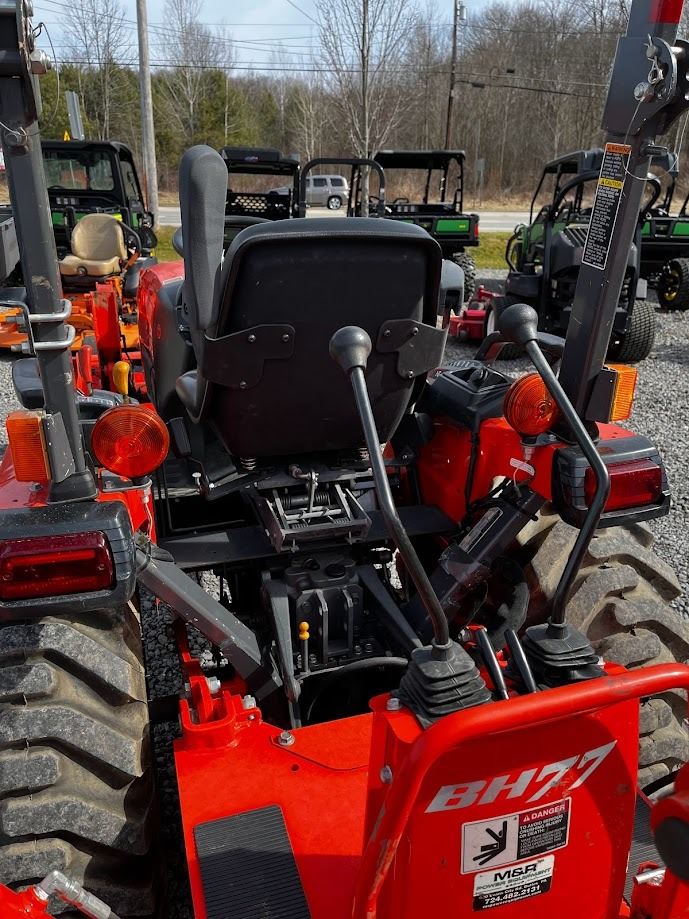 2018 KUBOTA B2650 TRACTOR / LOADER/BACKHOE -LOW HOURS