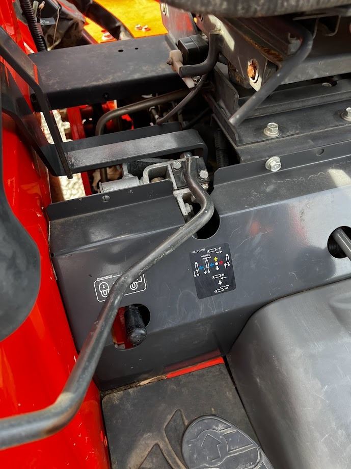 2018 KUBOTA B2650 TRACTOR / LOADER/BACKHOE -LOW HOURS